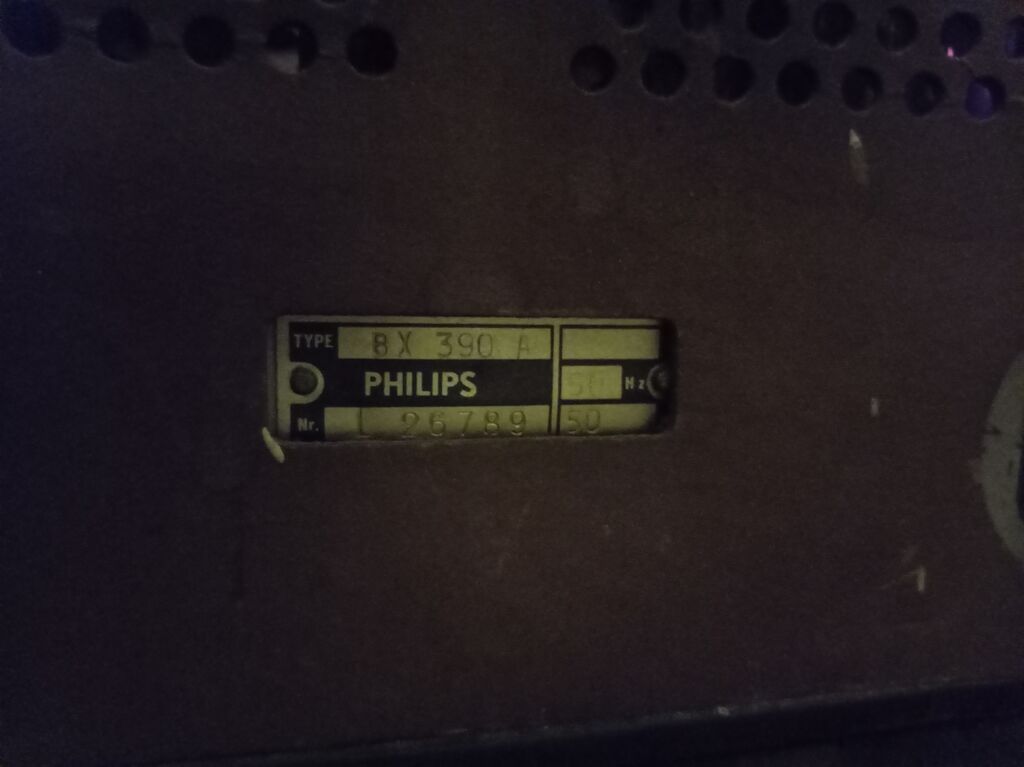 Philips lampaski radio BX 390 A - Originalni stolni radio sa skalom