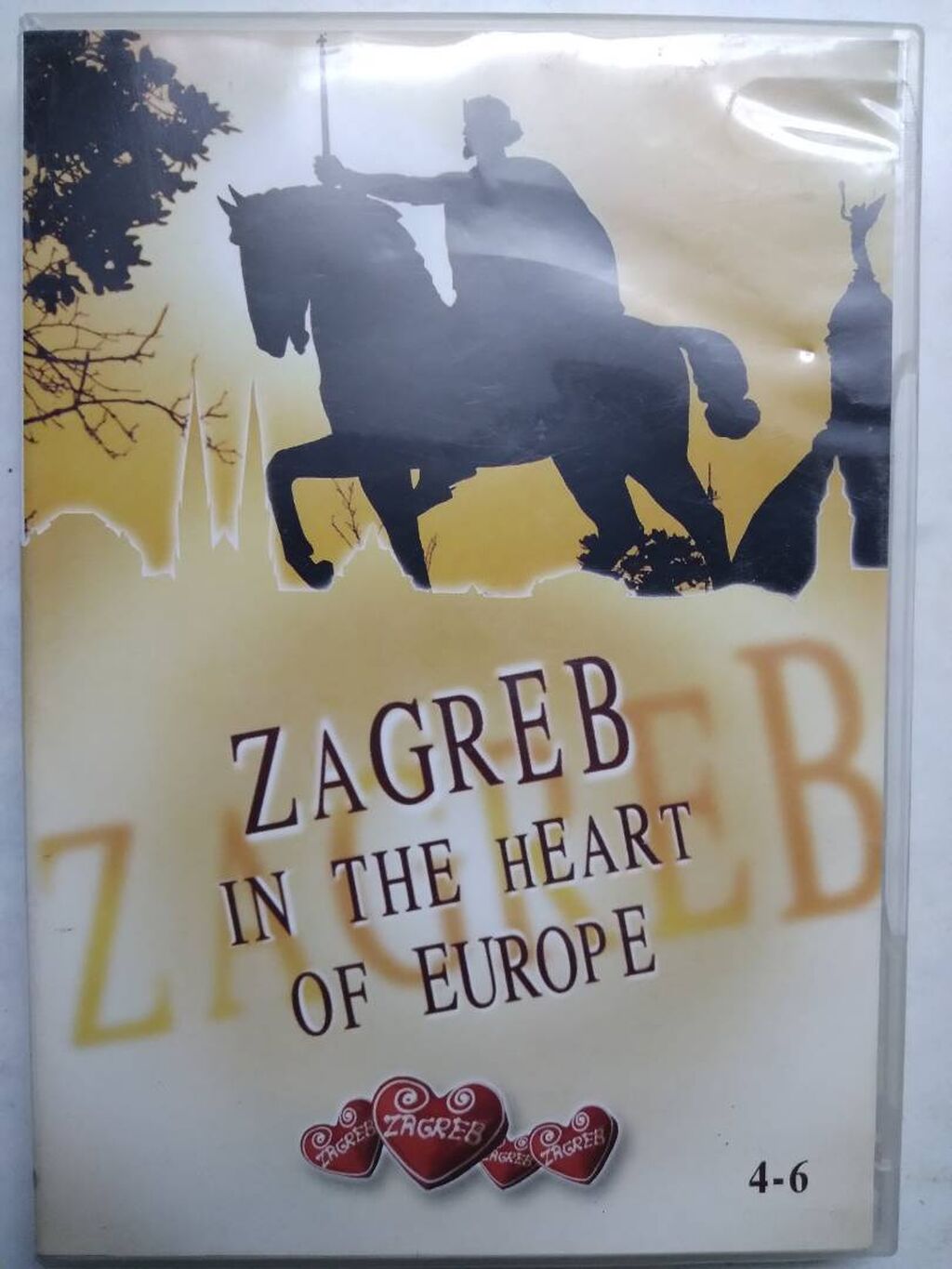DVD Zagreb u srcu Evrope 3 kom.oko 300 min. ostecena kutija u 1 uglu
