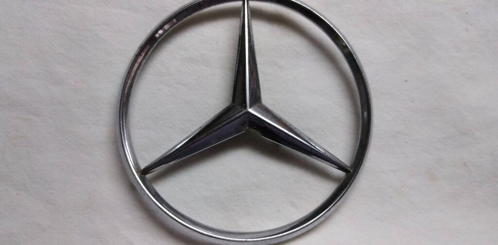 Znak zadnji plasticni za Mercedes 10 cm. ostecen
