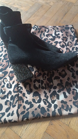 Stradiblvarius cizme 37