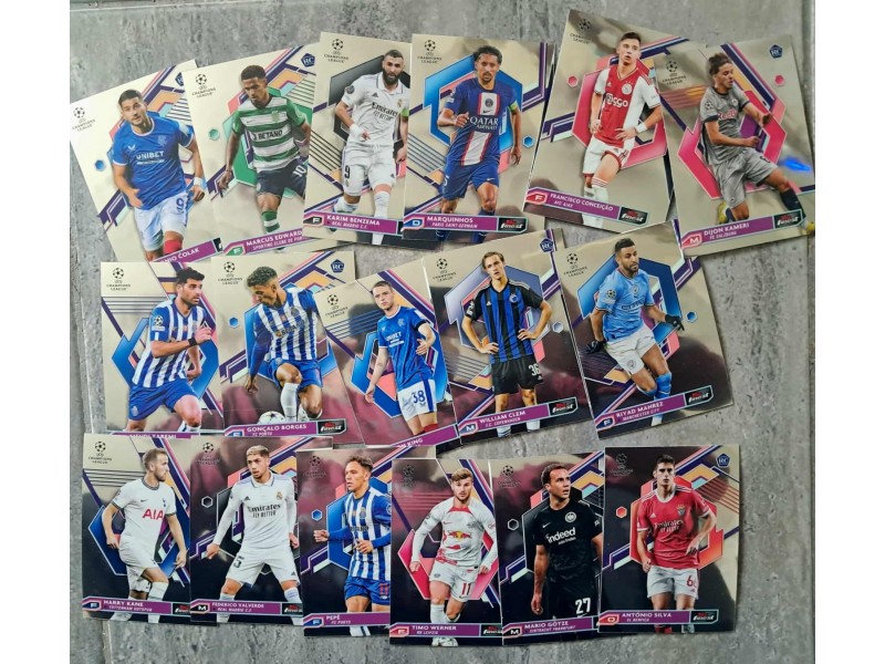 17 kartica TOPPS FINEST