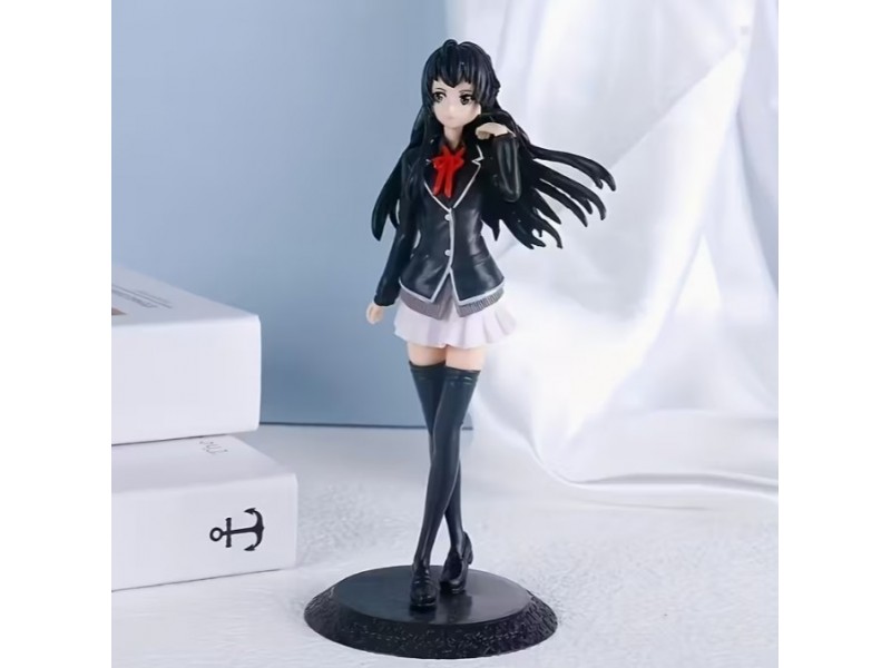Anime figurica visine oko 18 cm.