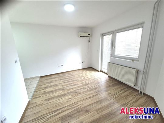 Novi Sad, Bulevar, Stan, 1.5, 39,00m2