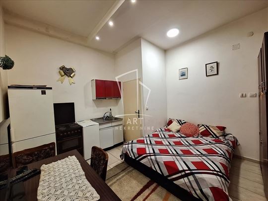 Zira, odlična lokacija 24m2 ID#12655