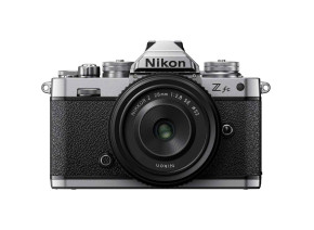 Nikon Zfc + 28mm f/2.8 SE (Silver)