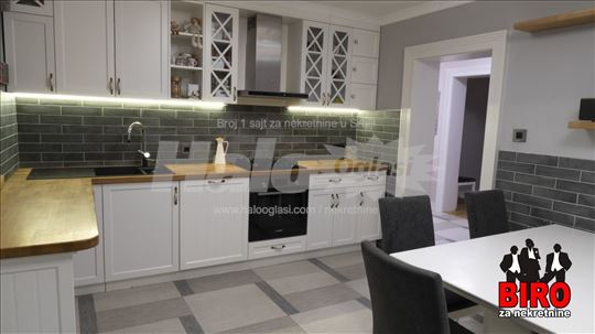 Kuća,NOVI SAD,TELEP,kv: 232.00, € 360500, ID: 3000