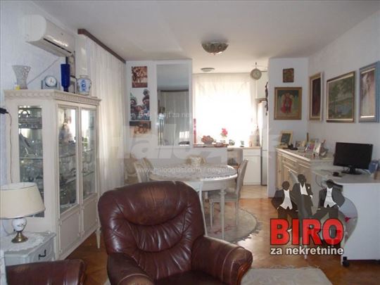 Kuća,NOVI SAD,TELEP,kv: 199.00, € 222500, ID: 3000
