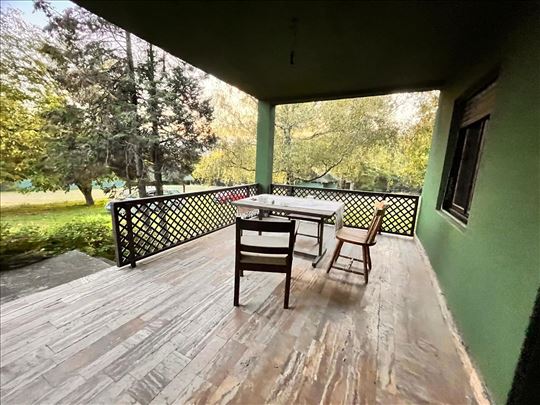 Vikend kuća Krčedin, na placu 4.38ar sa voćnjakom!