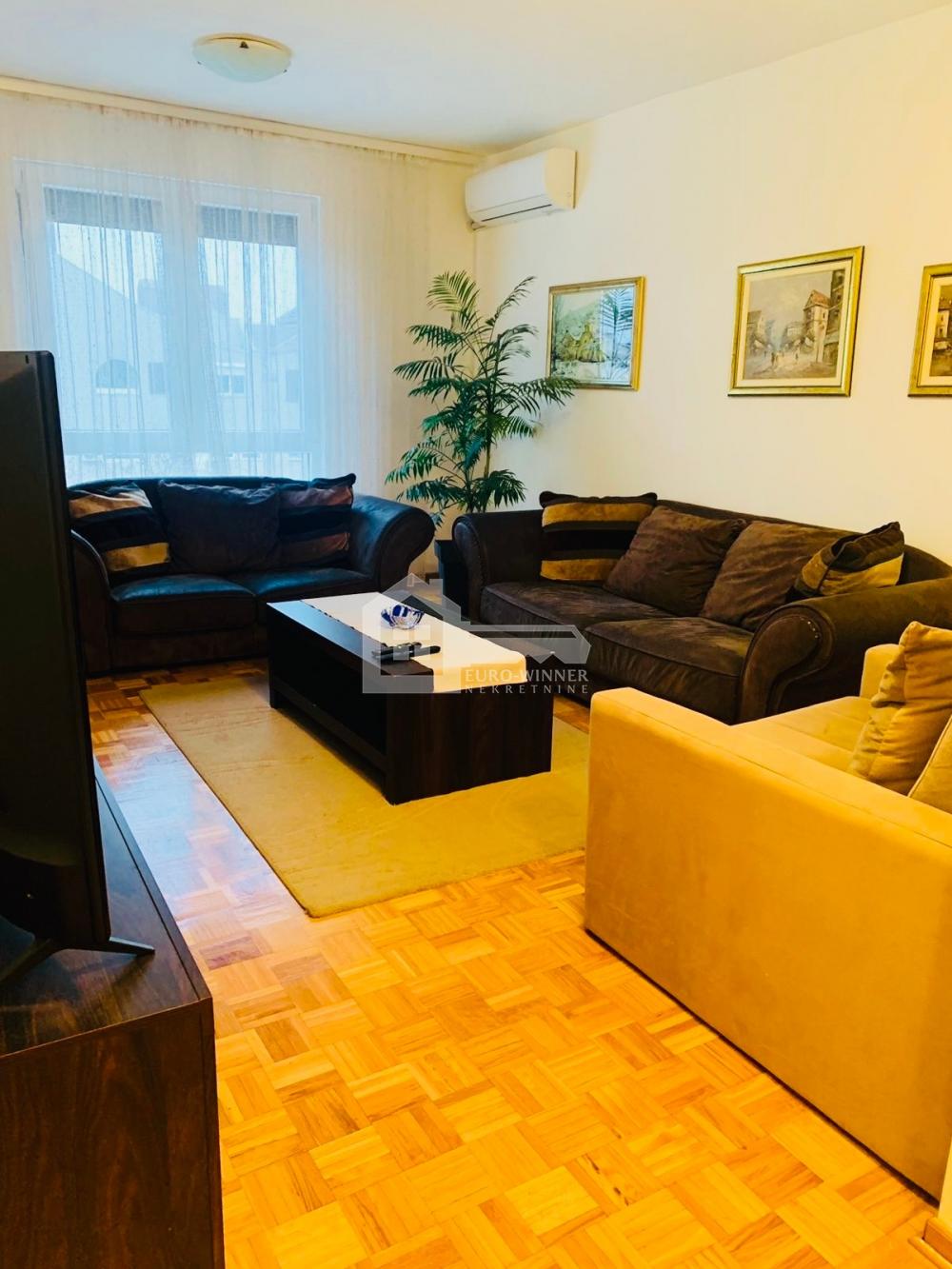 Bežanijska kosa,Ismeta Mujezinovića ID#1789 600 €
