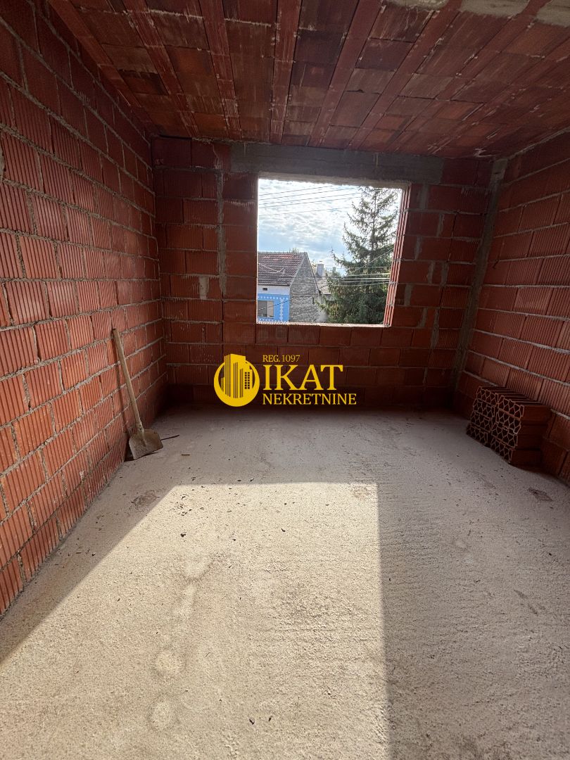 Stara Pazova stan 78m2, po konceptu kuća u nizu + pdv ID#4697 106.080 €