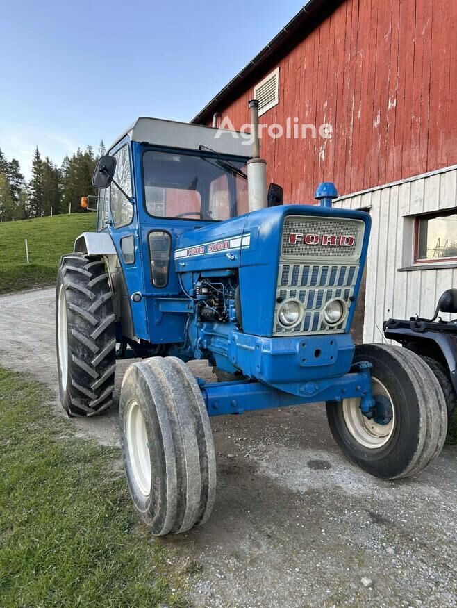 Prodaje se Ford 5000 traktor točkaš na aukciji