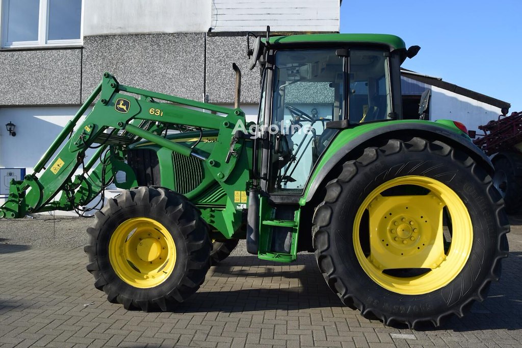 John Deere 6220 traktor točkaš