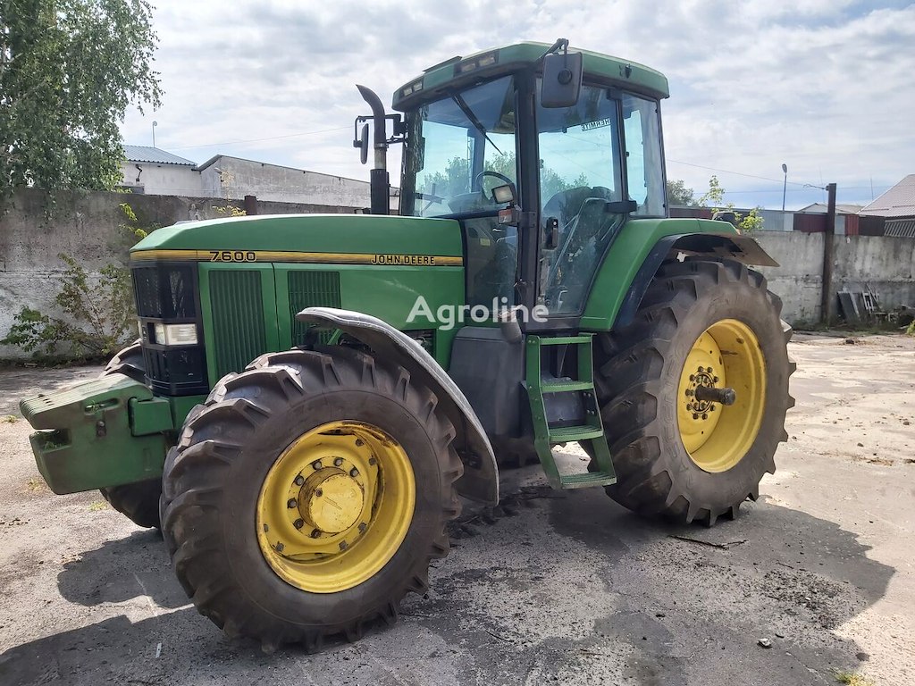John Deere 7600 traktor točkaš