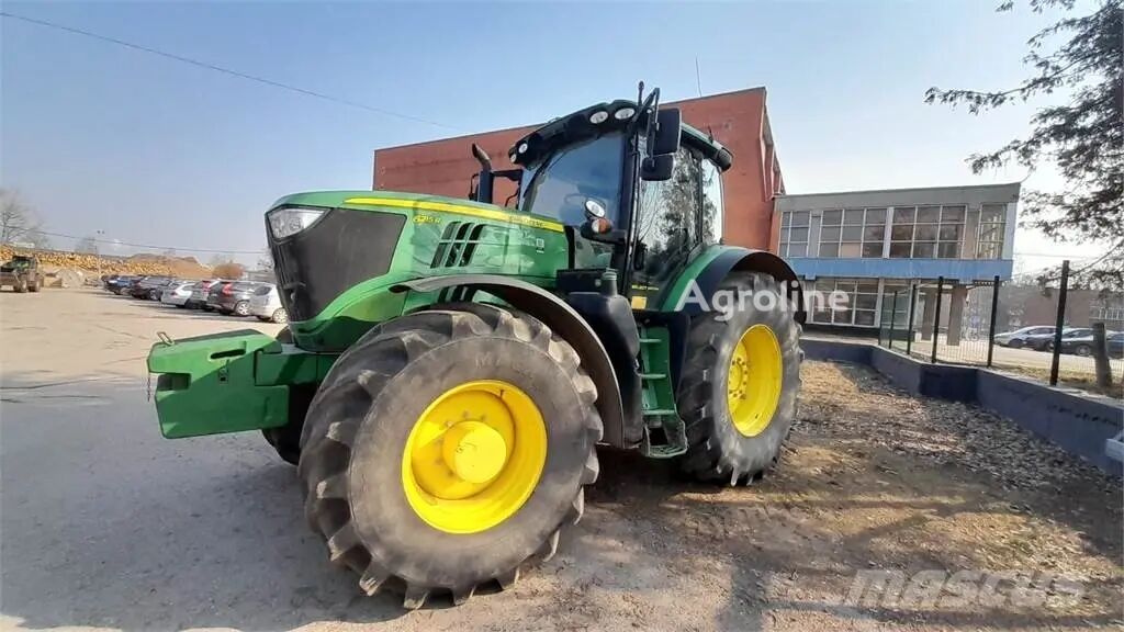 John Deere 6215R traktor točkaš