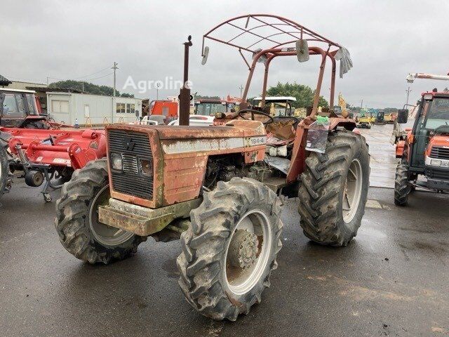 Massey Ferguson TRACTOR(Massey Ferguson) traktor točkaš