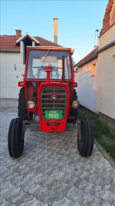Prodajem traktor imt 560