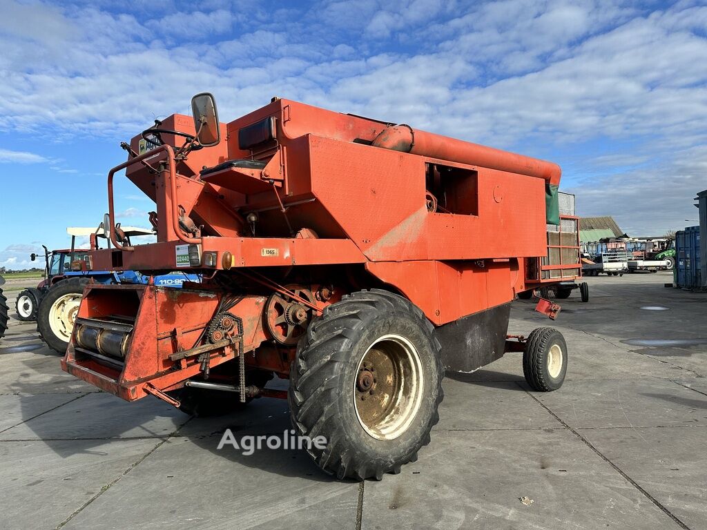Laverda M150 kombajn za žito