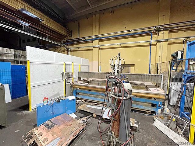 Waterjet sistem za sečenje
Water Jet Sweden NCH30B