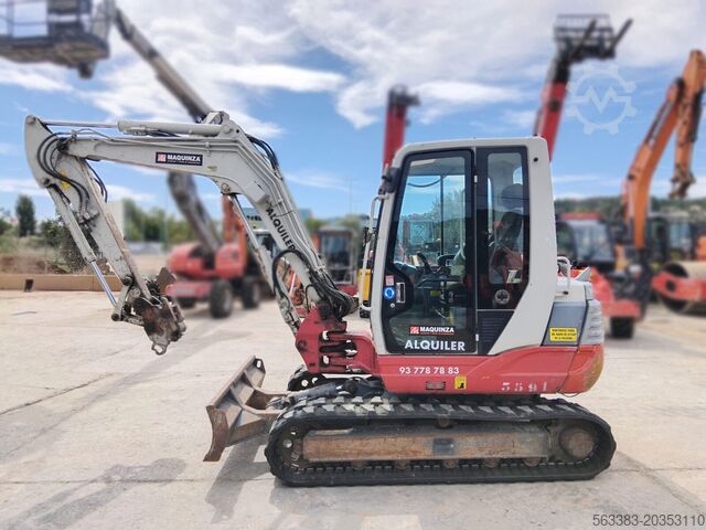 Mini bageri
Takeuchi TB250