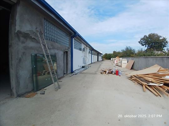 Pećinci, Deč, 600 m2 + 30 ari