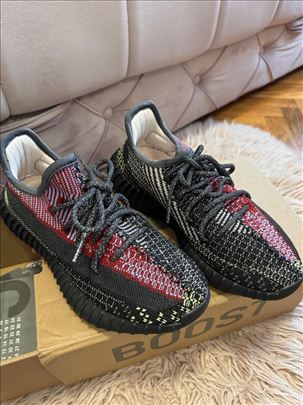 NOVE Yeezy boost 350 V2