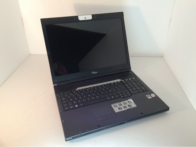 Fujitsu Siemens Amilo Pi 3625 za delove