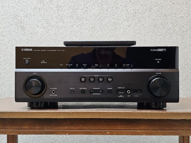 Yamaha RX-V775 + daljinski