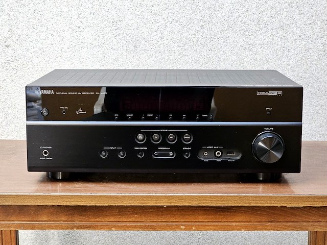 Yamaha RX-V475 HDMI, Network, USB MP3
