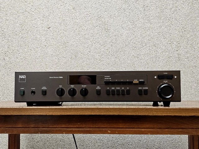NAD 7020e