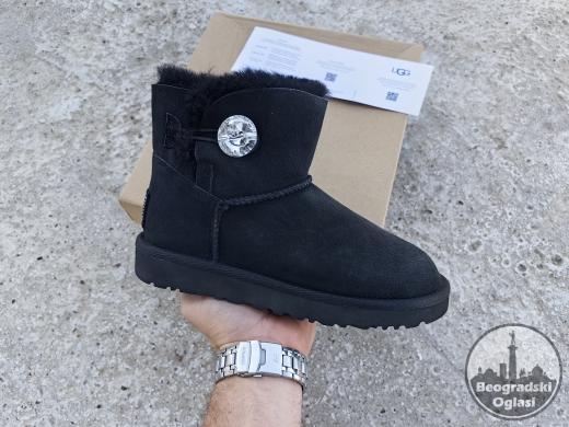 UGG Classic Mini