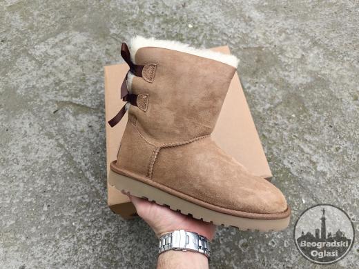UGG Classic Mini
