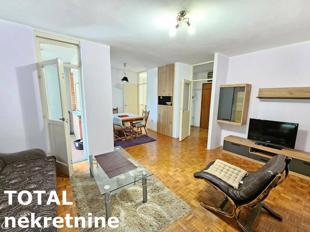 Dvosoban stan NOVI SAD, 220000€