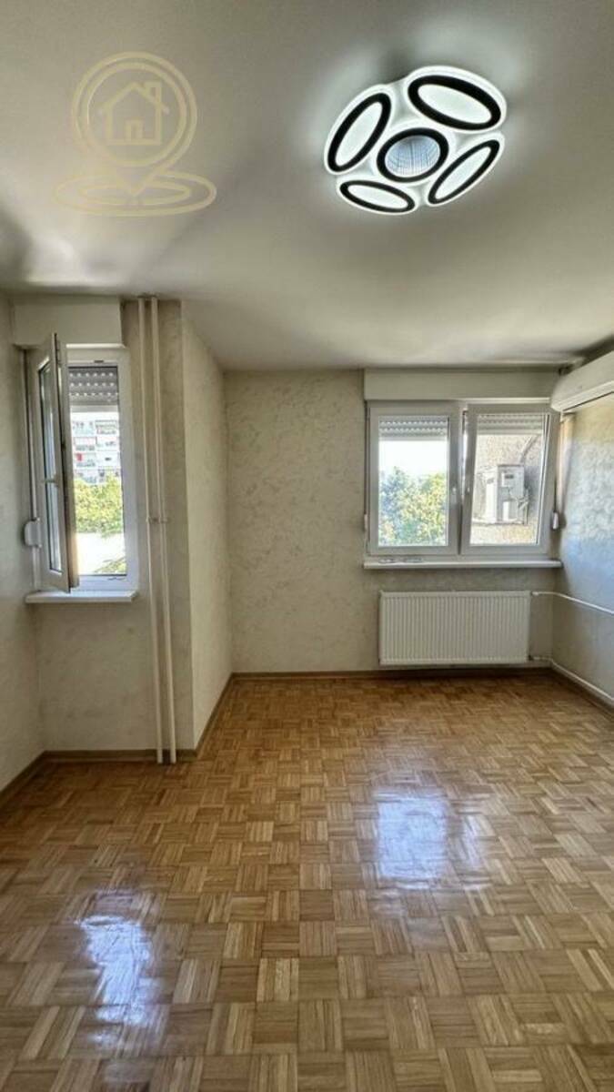 Garsonjera Bulevar Oslobođenja, odlična lokacija