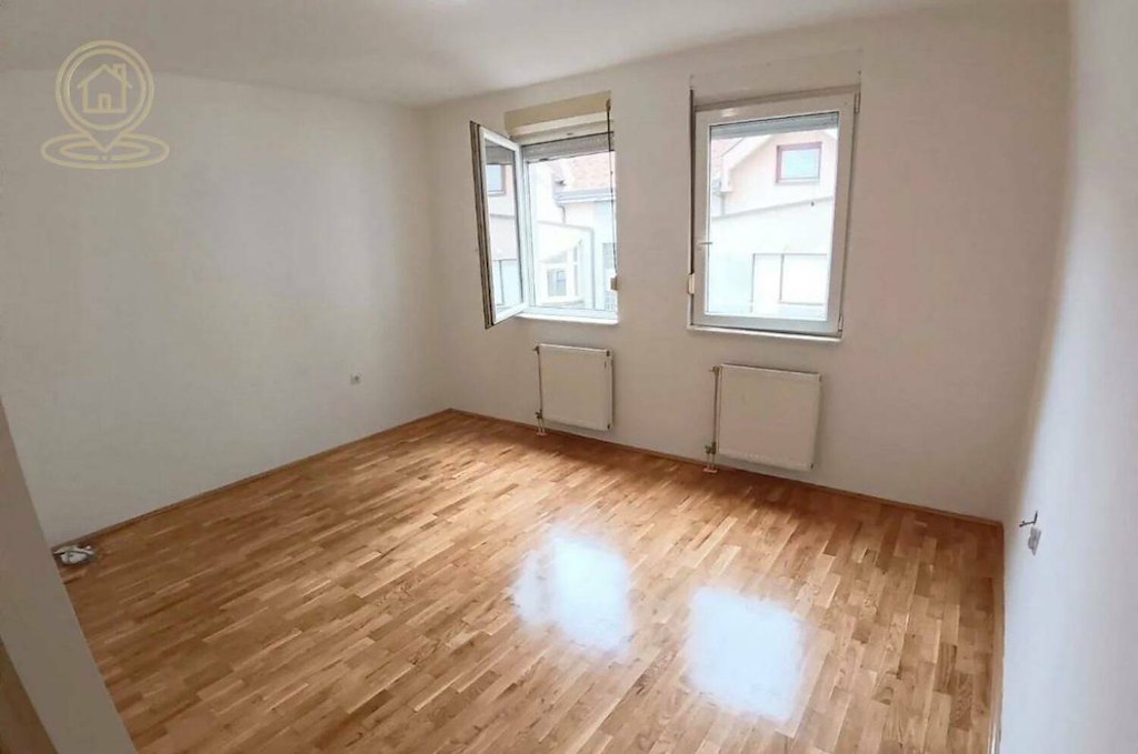 Prodaja garsonjere – Grbavica, renovirano, odlična lokacija, 21m2