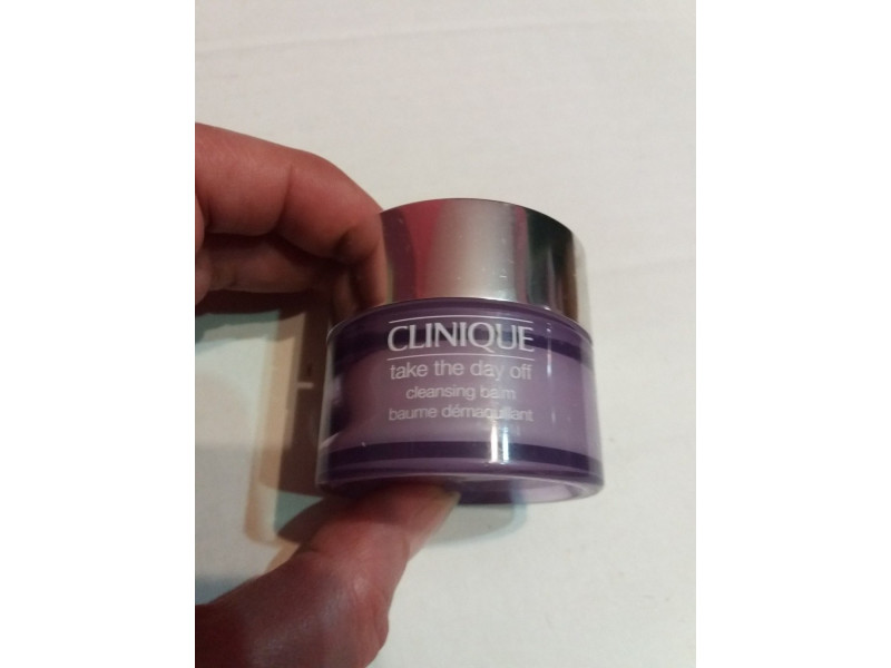 CLINIQUE, take the day off