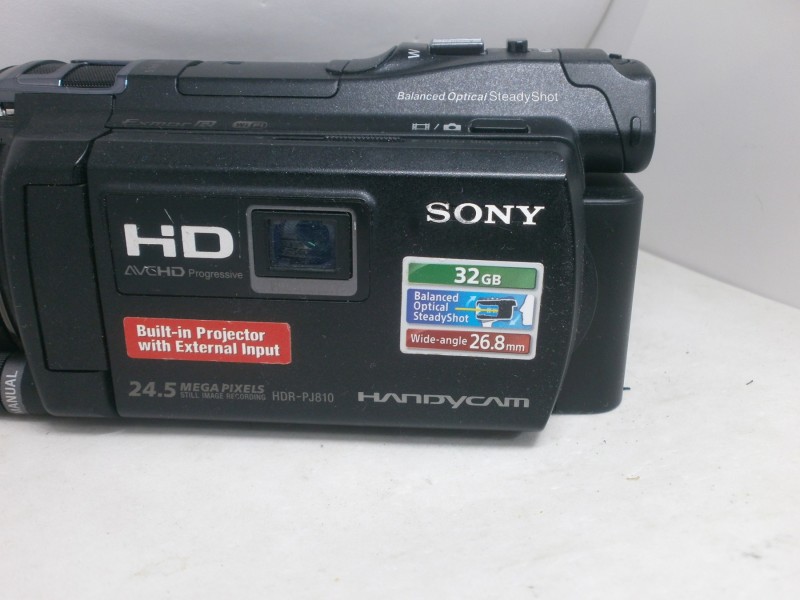 Sony Handycam HDR-PJ810 with Projector
