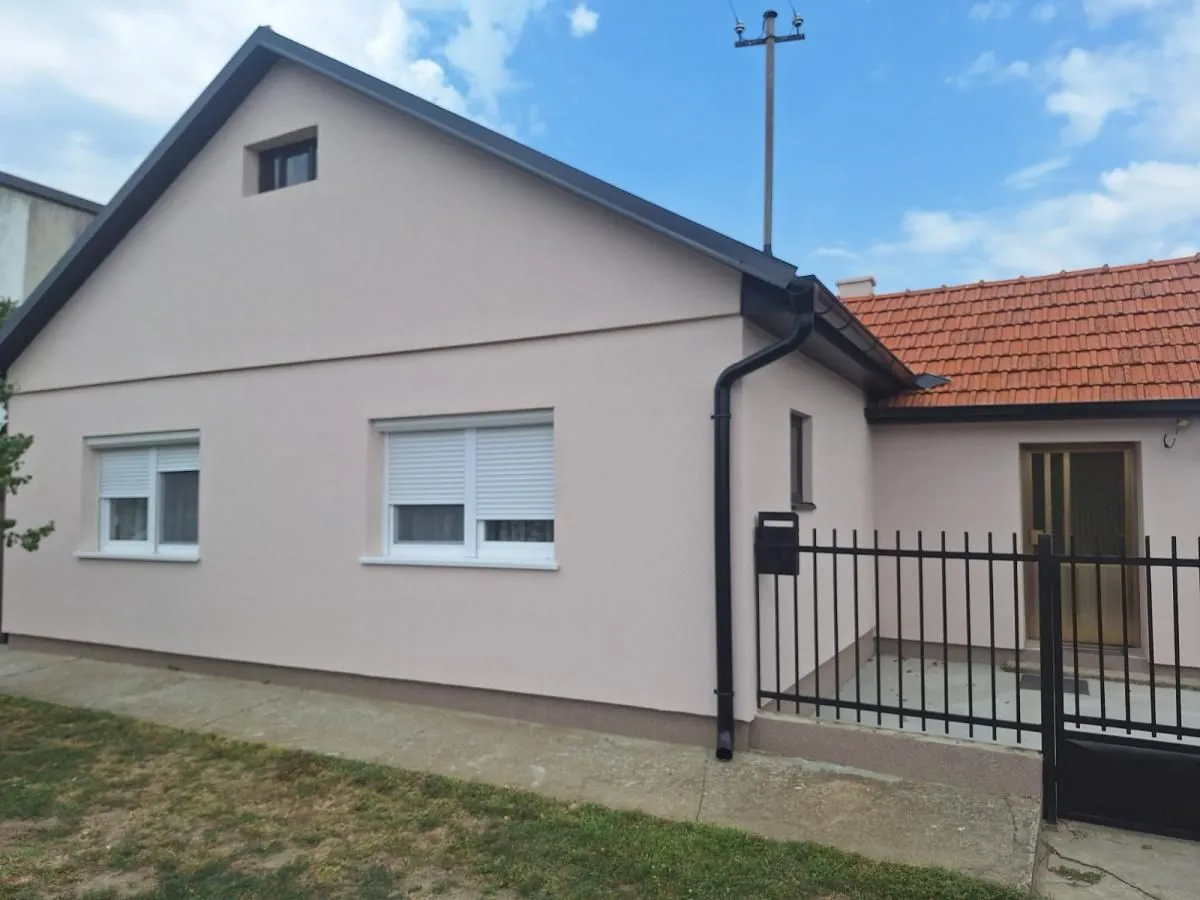 Prodaja, kuća, 143m², Stapar, Sombor