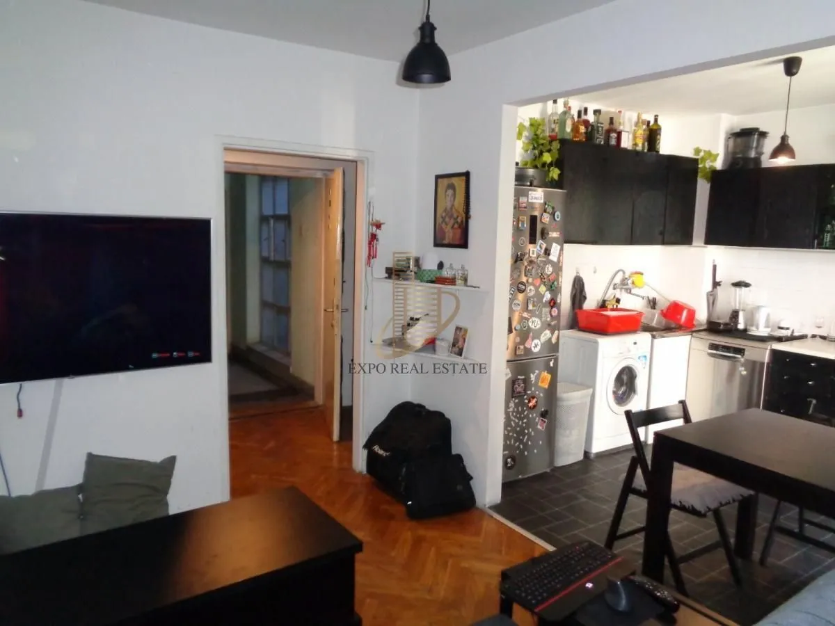 Izdavanje, dvosoban stan, 47m2, Stari Grad, Beograd