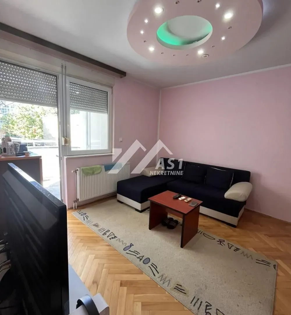 Izdavanje, dvosoban stan, 42m2, Grbavica, Novi Sad, Novi Sad