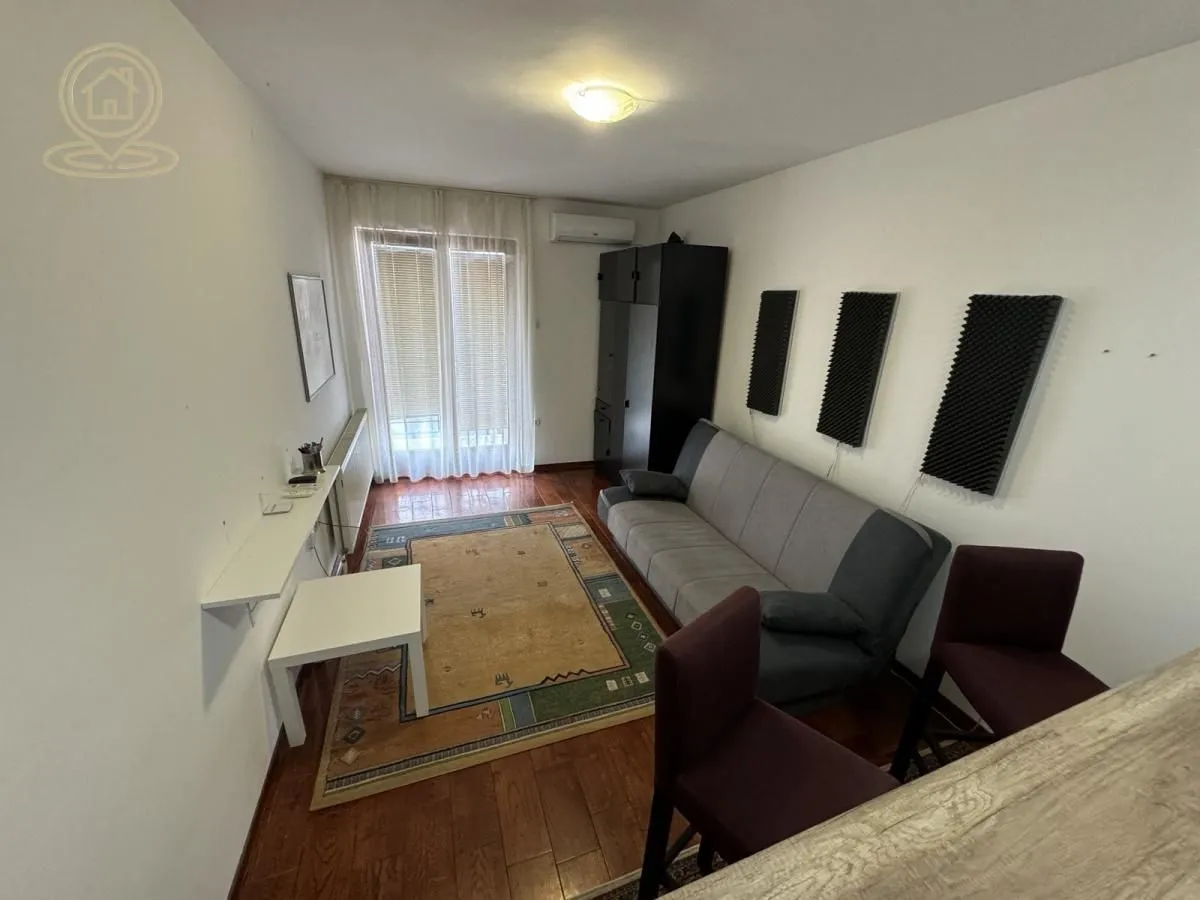 Izdavanje, garsonjera, 25m2, Salajka, Novi Sad, Novi Sad