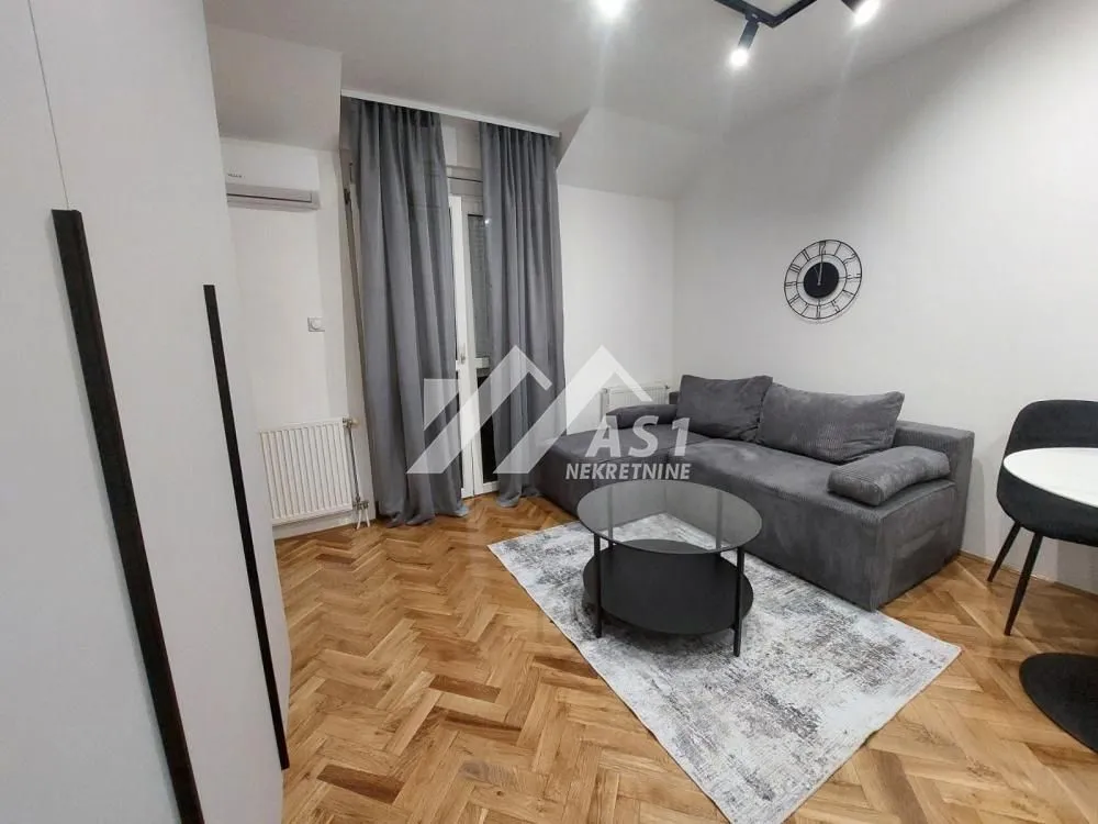 Izdavanje, stan, 28m2, Grbavica, Novi Sad, Novi Sad