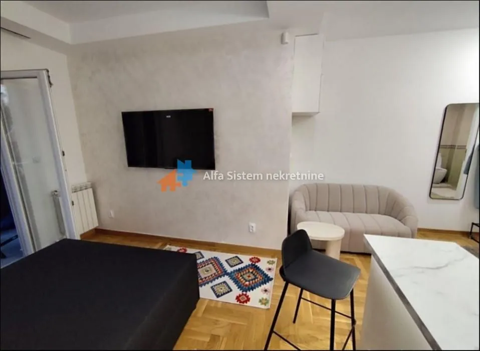 Izdavanje, jednosoban stan, 31m2, Đeram Pijaca, Beograd