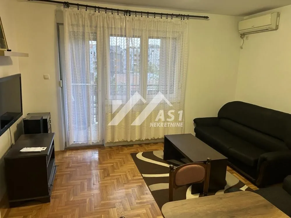 Izdavanje, dvosoban stan, 49m², Detelinara, Novi Sad Sve Podlokacije