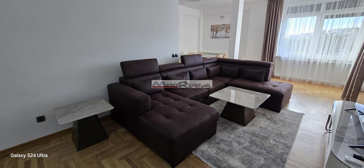 Dedinje-nov 3. 0 stan sa parkingom