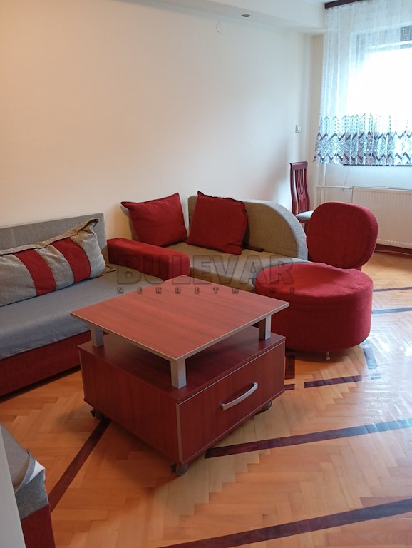 Izdaje se odličan stan kod Tehničkih fakulteta, 48m2