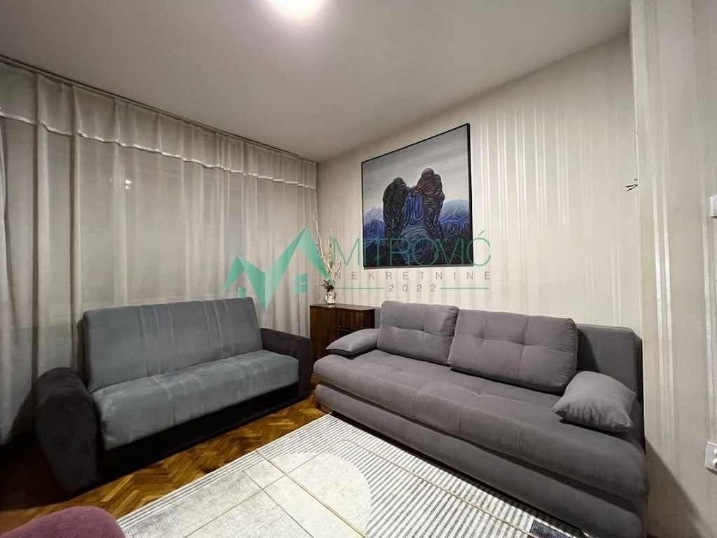 Izdavanje, Stan, 57m2 , Centar