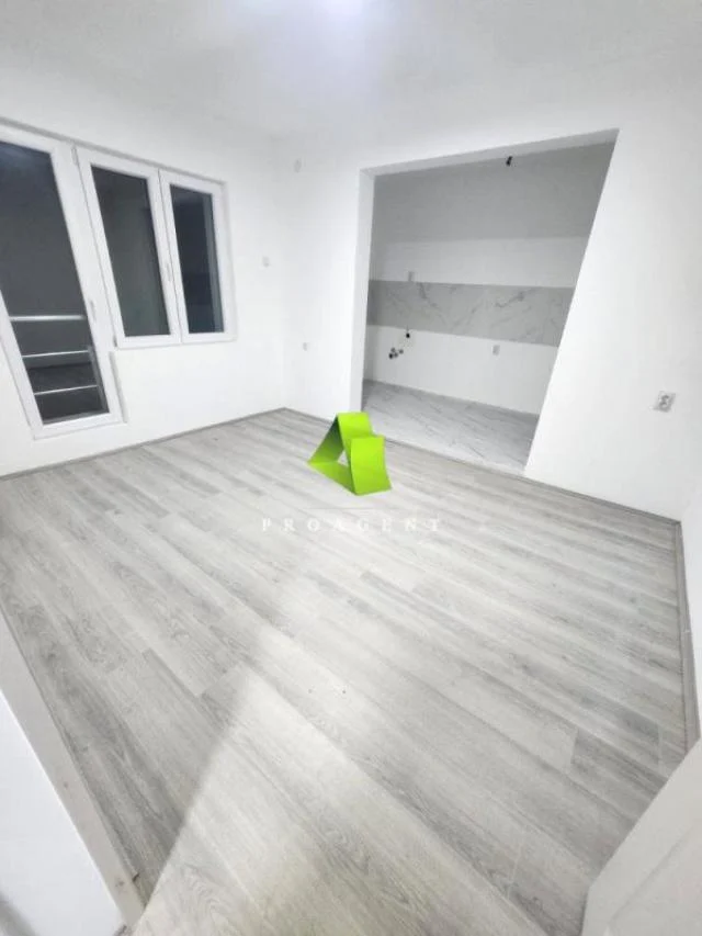 Kompletno renovirana kuća u Gornjem Komrenu ID#7279
