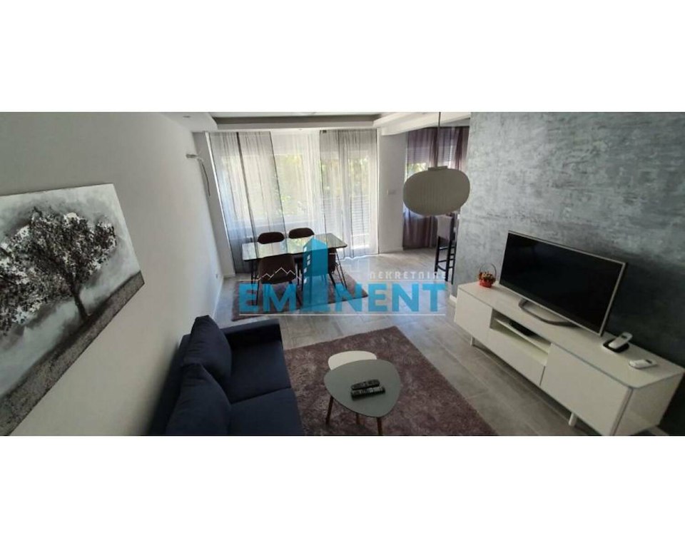 Vračar, Čubura, Novopazarska, 3.0, 81m2, 1100 EUR