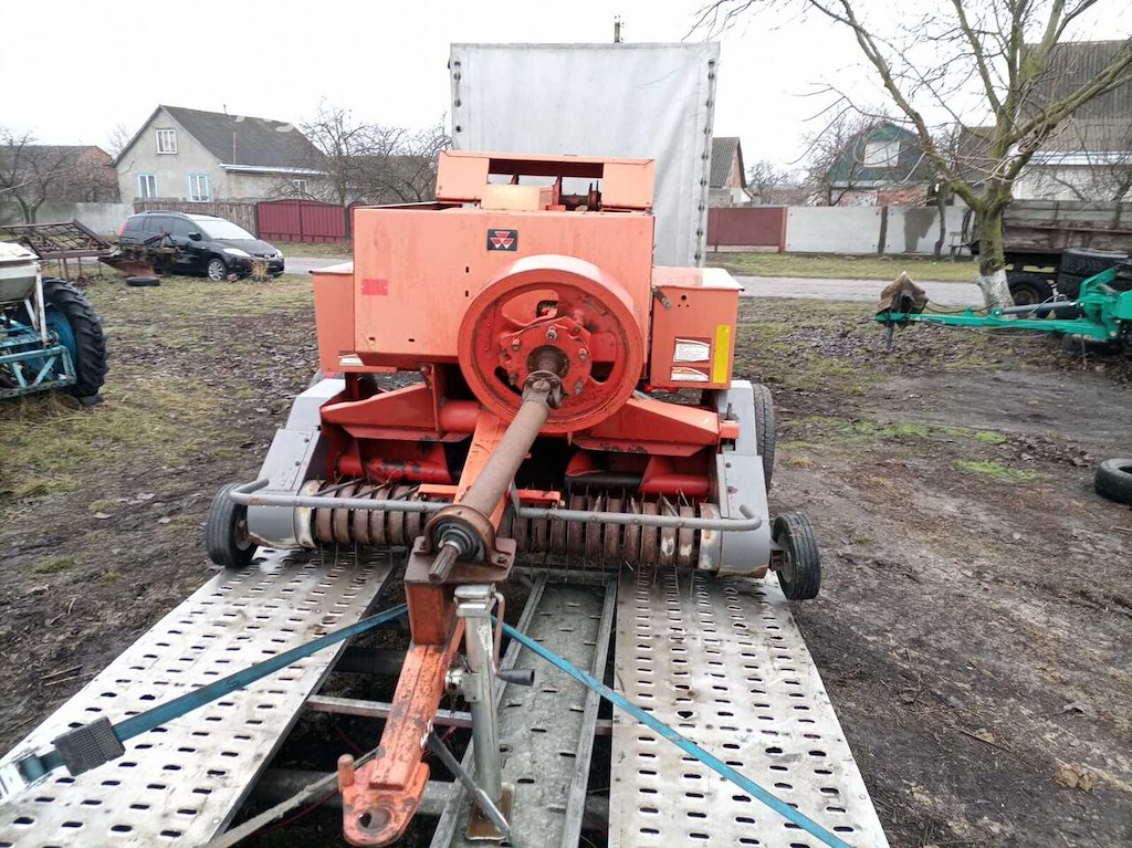 Massey Ferguson 1035 sakupljač otkosa