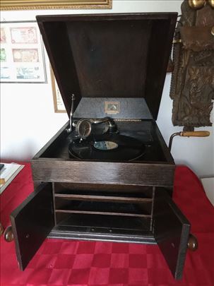Gramofon kabinet